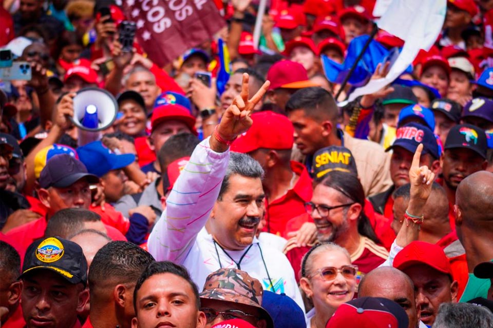 Para asegurar la reelección, Maduro basa su campaña en prebendas y ...
