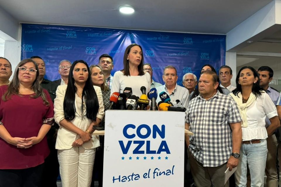 Machado: Hemos tenido contactos con «múltiples sectores» ante eventual ...