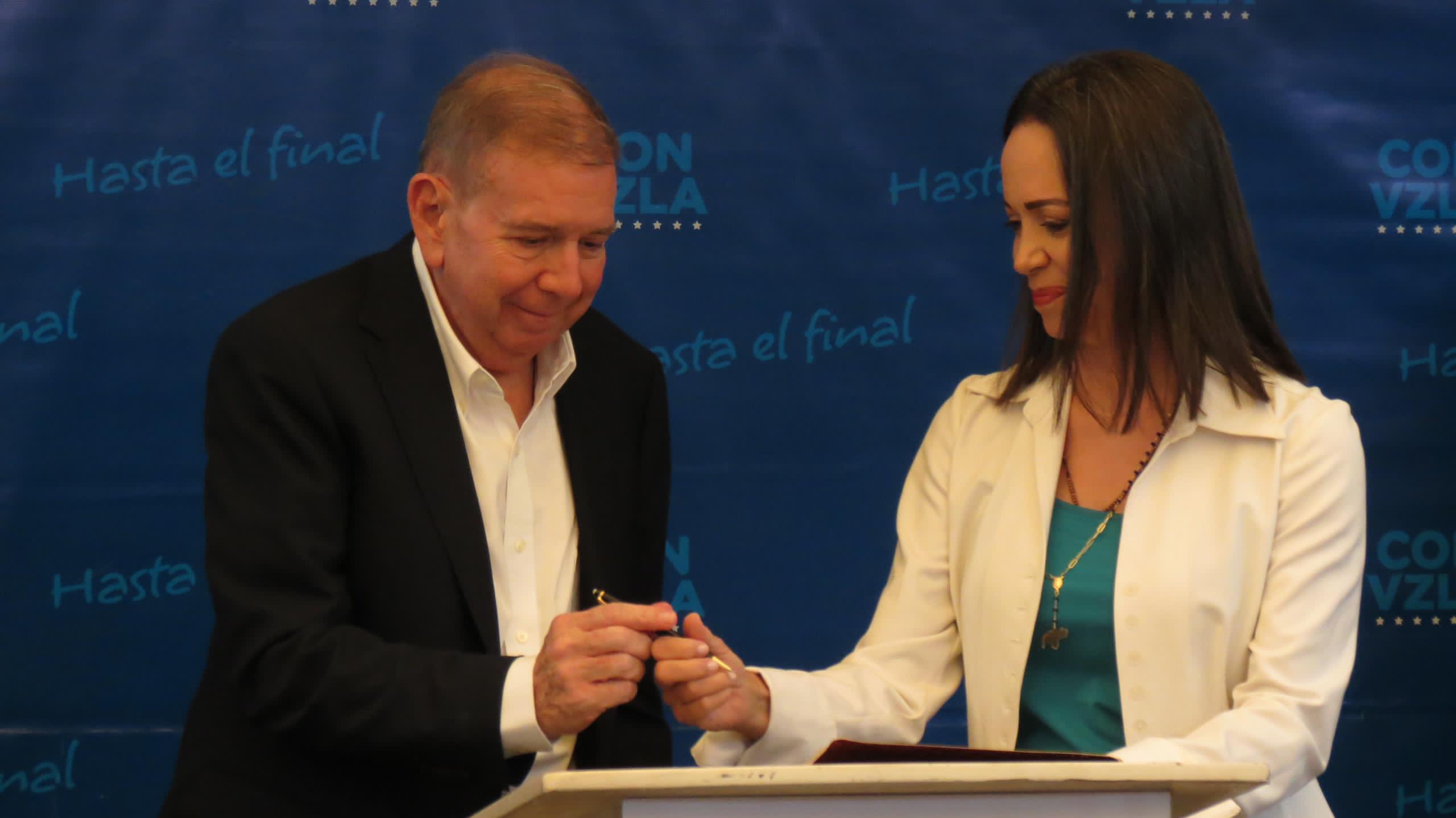 Oposición democrática firma documento para "reconstruir el país sobre ...